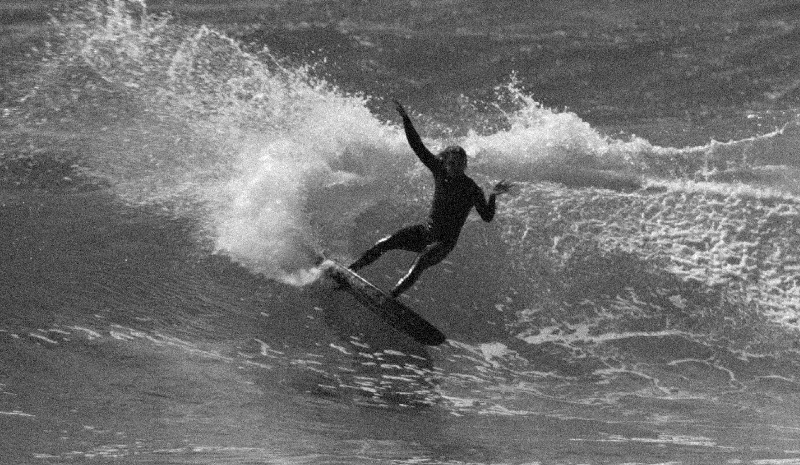 A short surf flick, with minimal waves – Rhythm EU